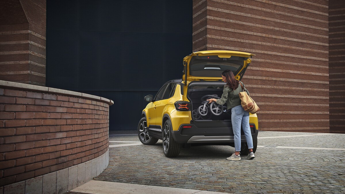 JEEP AVENGER ELECTRIC HATCHBACK 115kW Summit 54kWh 5dr Auto Lease Deals ...